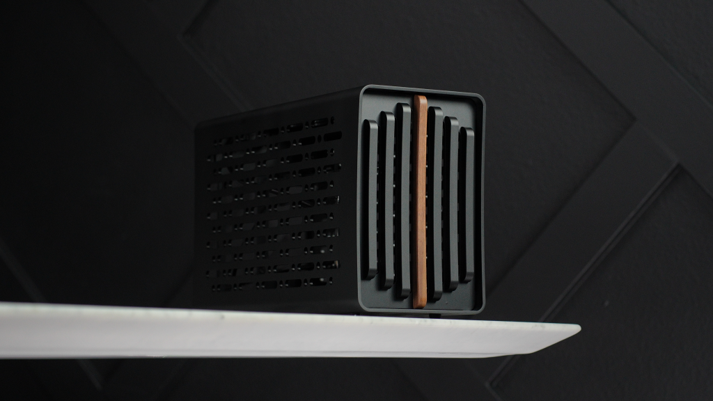 Thor Zone NANOQ R - DevynPC SFF PC Builder